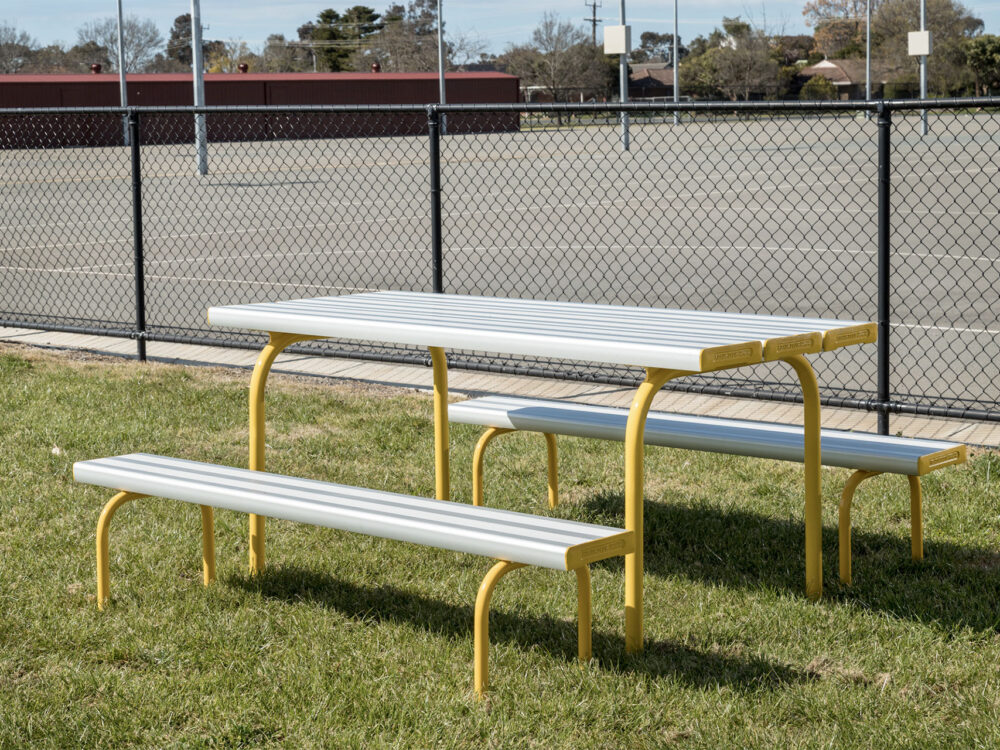 Freestanding Park Setting | SeatsPlus